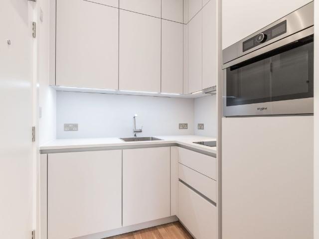 Fordwych Road, London NW2, Studio to rent, £1,375 pcm | PrimeLocation