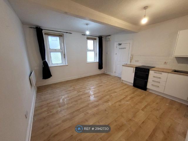 Fore Street, Westbury BA13, 1 bed flat to rent, £695 pcm | PrimeLocation
