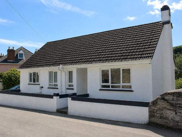 Fore Street, Kingsand, Cornwall PL10, 2 bed flat to rent, £950 pcm | PrimeLocation