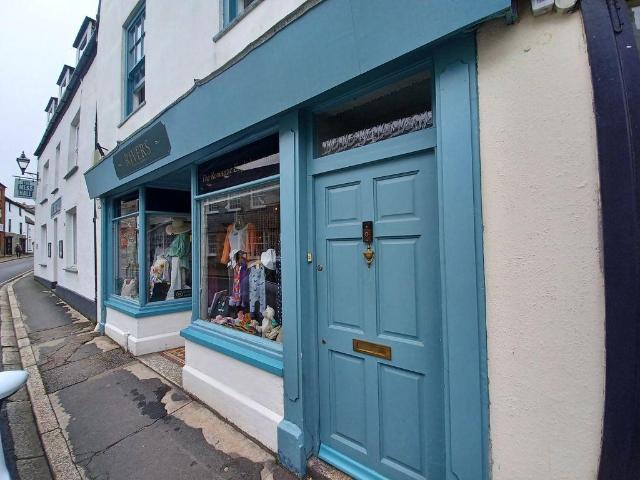 Fore Street, Lostwithiel PL22 3 bed apartment to rent £1,000 pcm £231 pw