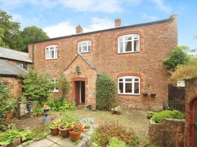 Fore Street, Milverton, 3 Bedroom End