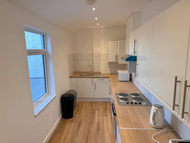 Fore Street, Redruth TR15, 2 bed shared accommodation to rent, £795 pcm | PrimeLocation