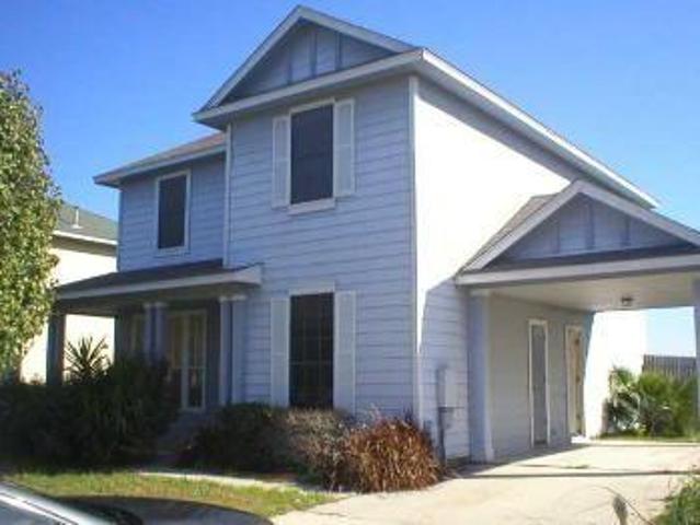 Foreclosed home in Buda