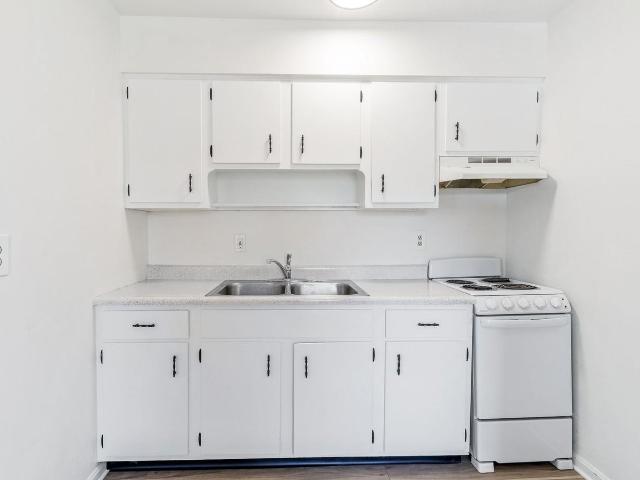 Foreman Apartments 2 Bedroom Apartment for Rent at 4203 Foreman Ln, Louisville, KY 40219 Okolona