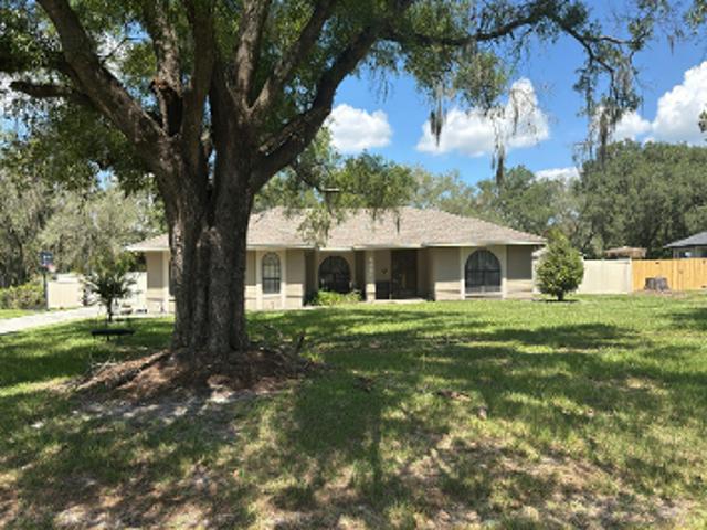 Forestwood Dr W