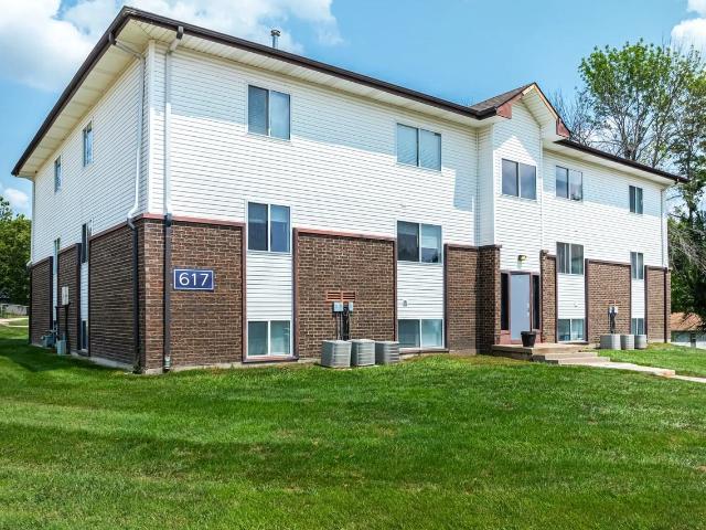 Forest Cove 2 Bedroom Apartment for Rent at 603 E 7th St, Maryville, MO 64468