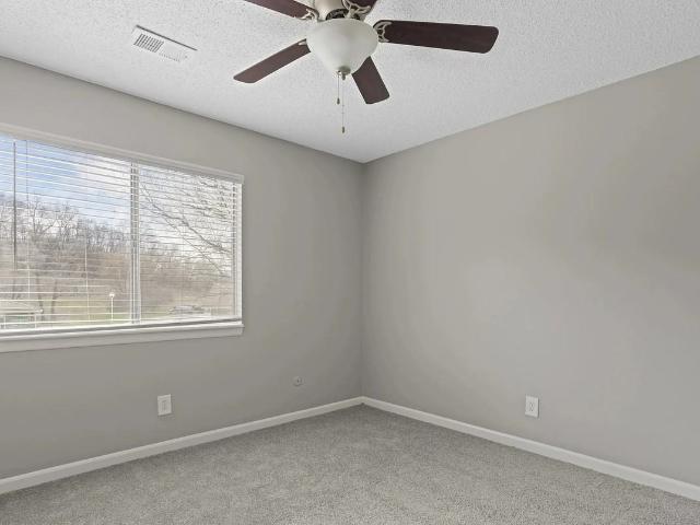 Forest Cove 3 Bedroom Apartment for Rent at 603 E 7th St, Maryville, MO 64468