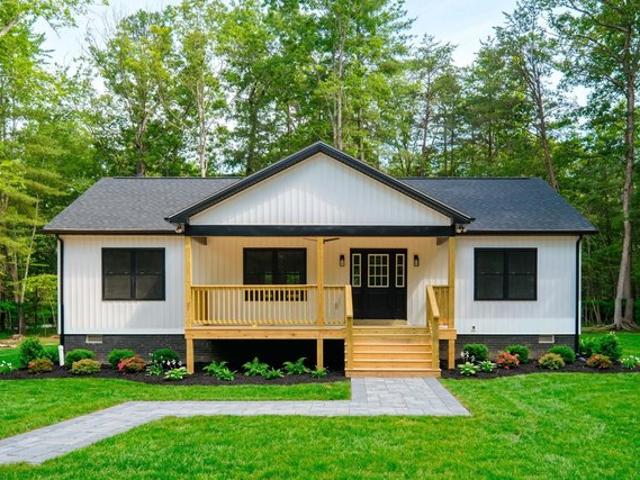 Forest Chapel Ln, Crimora, VA 24431