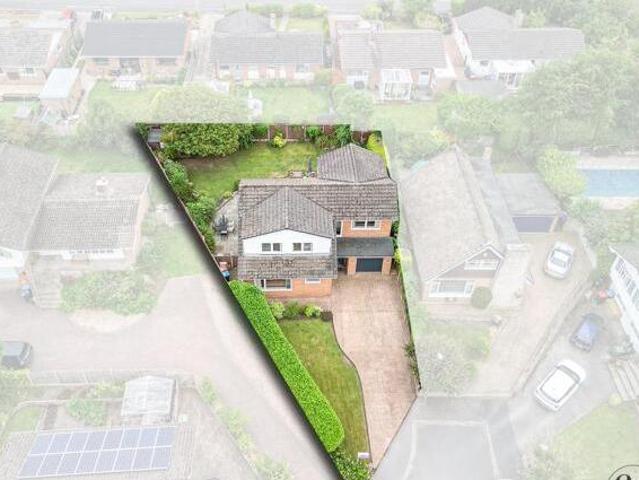 Forest Close, Cuddington, 5 Bedroom Detached