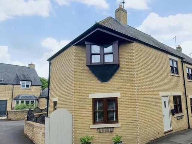 Forest Approach, Kings Cliffe, 3 Bedroom Semi detached