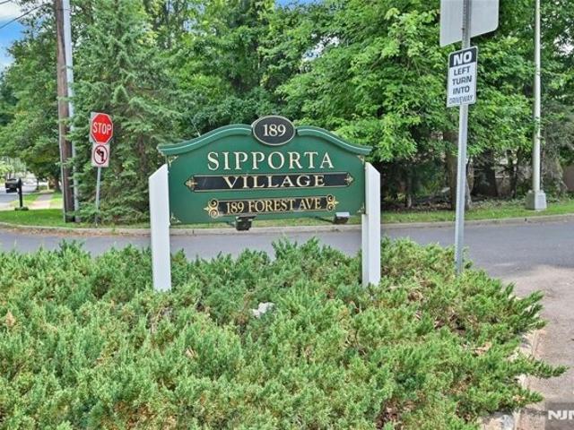 Forest Ave Apt,paramus, Property For Sale