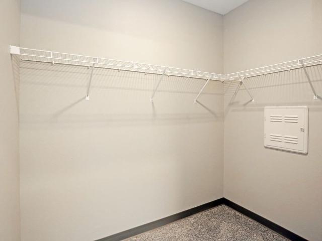 Forest Avenue Village 2 Bedroom Apartment for Rent at 3201 Forest Ave, Des Moines, IA 50311 Drake