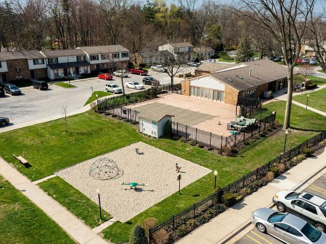 Forest Glen Townhomes 1 Bedroom Apartment for Rent at 400 Alpine Way, Midland, MI 48642