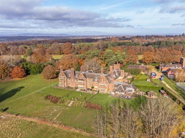Forest Grange, Forest Road, Colgate RH12 6 bed house to rent £6,000 pcm £1,385 pw