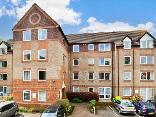 Forest Dene Court, Cedar Road SM2, 1 bed flat to rent, £1,400 pcm | PrimeLocation