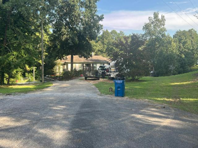Forest Dr