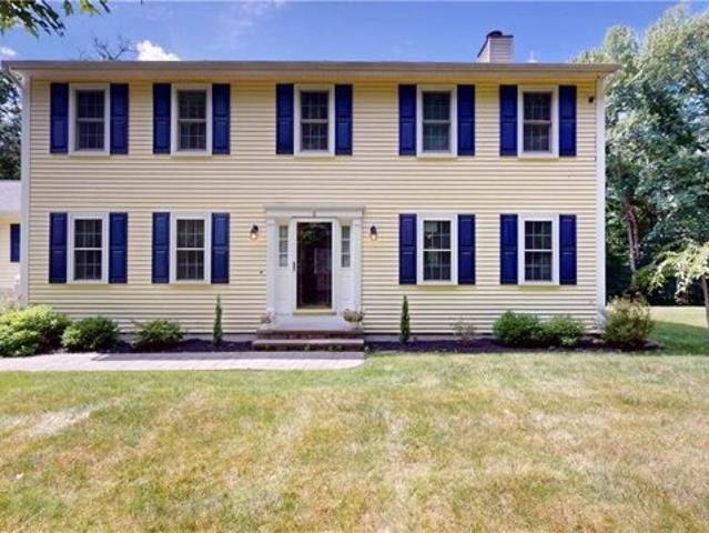 Forest Hill Dr, North Smithfield, Home For Sale