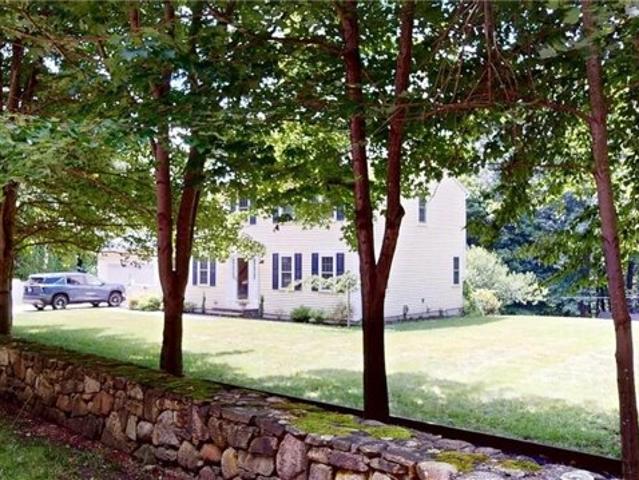 Forest Hill Dr, North Smithfield, Home For Sale