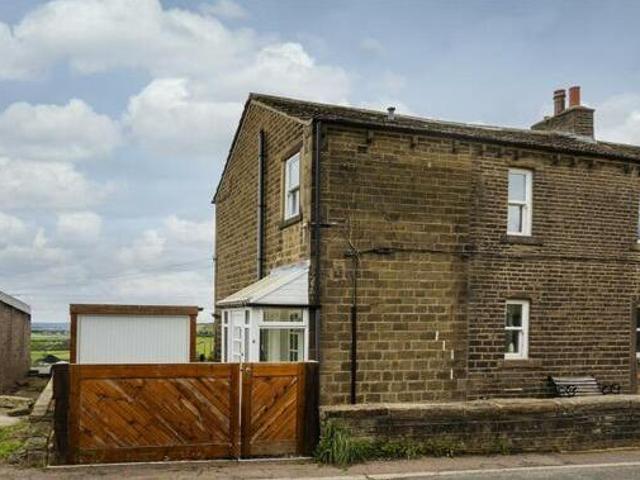 Forest Hill Road, Holywell Green, 3 Bedroom End