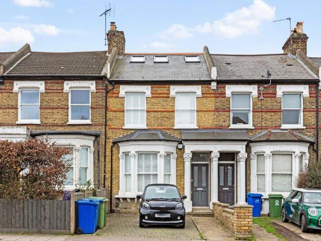 Forest Hill Road, London SE22 2 bed flat to rent £2,550 pcm £588 pw
