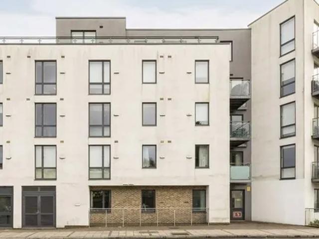 Forest Hill Supermarket, Perry Vale, Upper Sydenham, London, SE23 2LF, United Kingdom | 1 bed apartment for rent #137999842 | Rentberry
