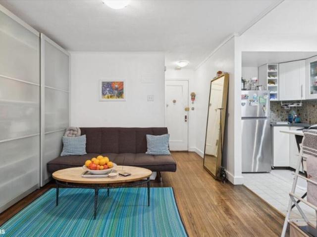 Forest Hills NY 98818550