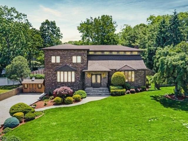 Forest Hills Way, Cedar Grove, Home For Sale