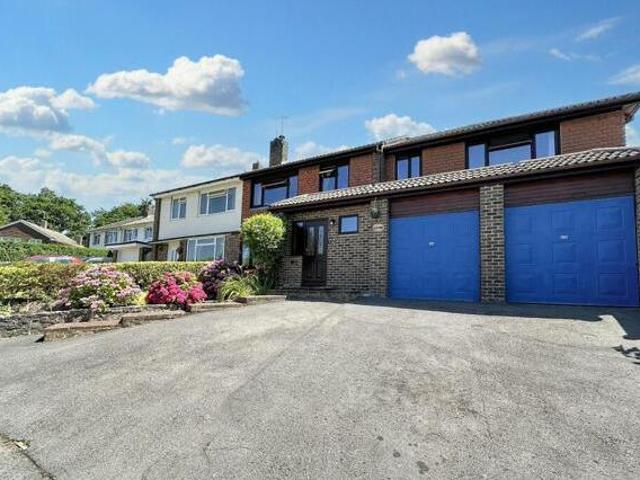 Forest Lane Close, Liphook, 5 Bedroom Semi detached