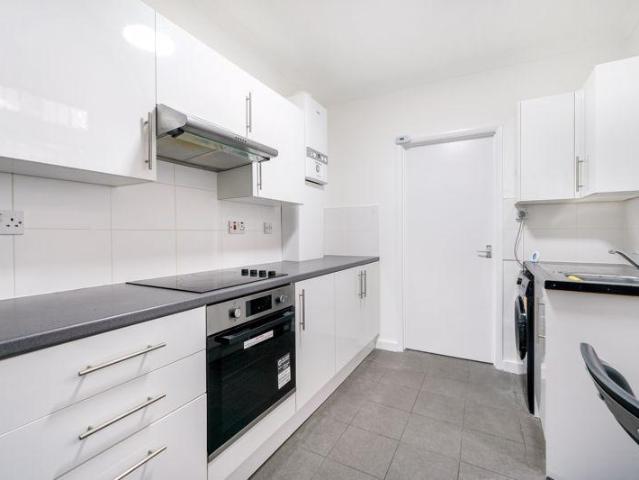 Forest Lane, London E7 1 bed apartment to rent £1,600 pcm £369 pw
