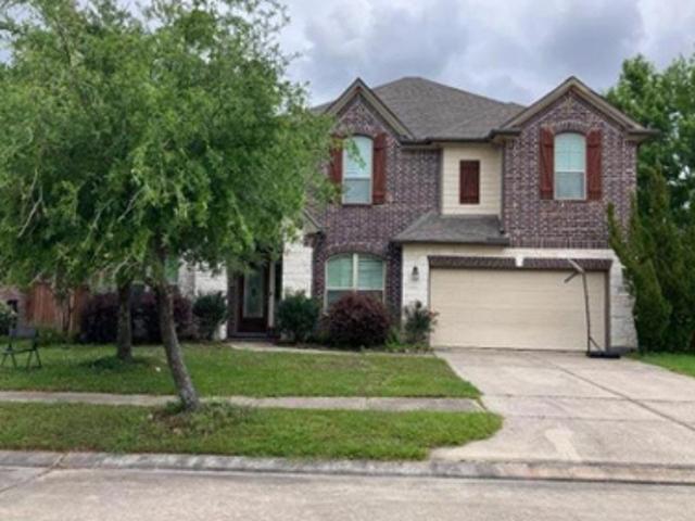 Forest Ledge Dr