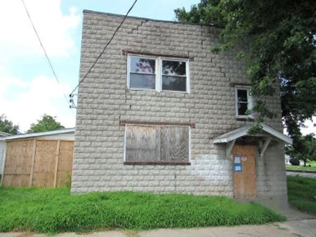 Forest St