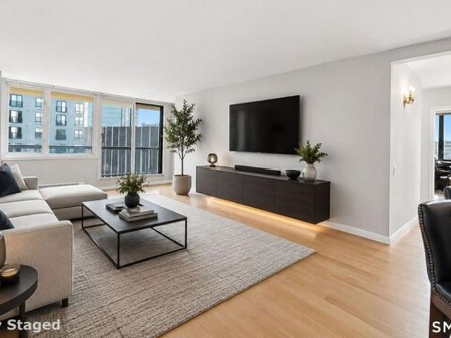 Forest St Apt L, Stamford, Condo For Sale