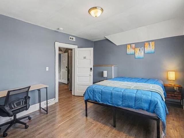 Forest Park Furnished Rooms Utilities Included High Speed WiFi Smart Locks Mini Fridge