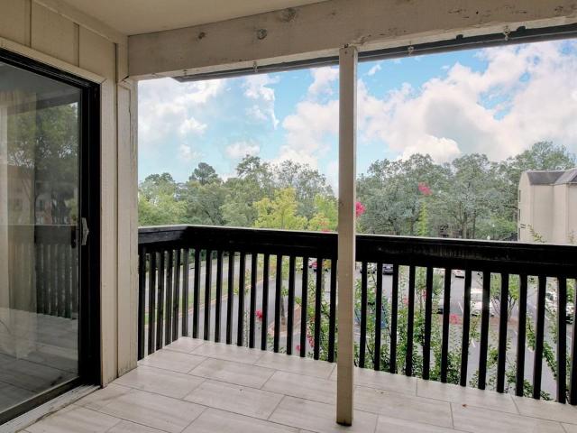 Forest Place 1 Bedroom Apartment for Rent at 1400 N Pierce St, Little Rock, AR 72207 Heights