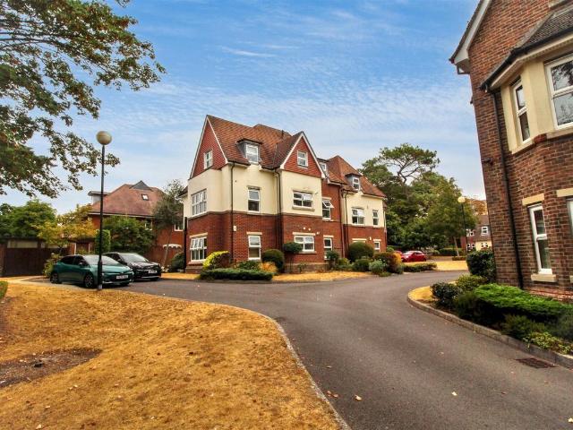 Forest Road, Branksome Park, Poole BH13, 3 bed flat to rent, £1,675 pcm | PrimeLocation