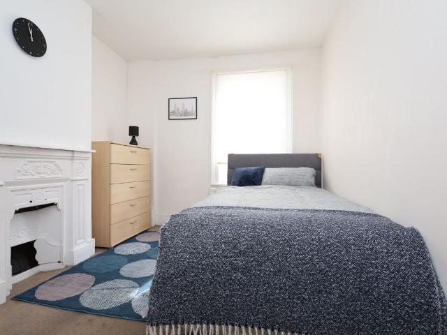 Forest Road, Cheshunt EN8, Studio to rent, £800 pcm | PrimeLocation