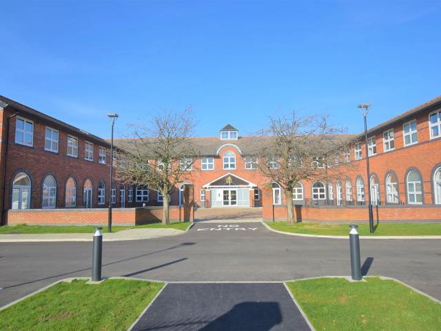 Forest Road, Feltham TW13, 1 bed flat to rent, £1,350 pcm | PrimeLocation