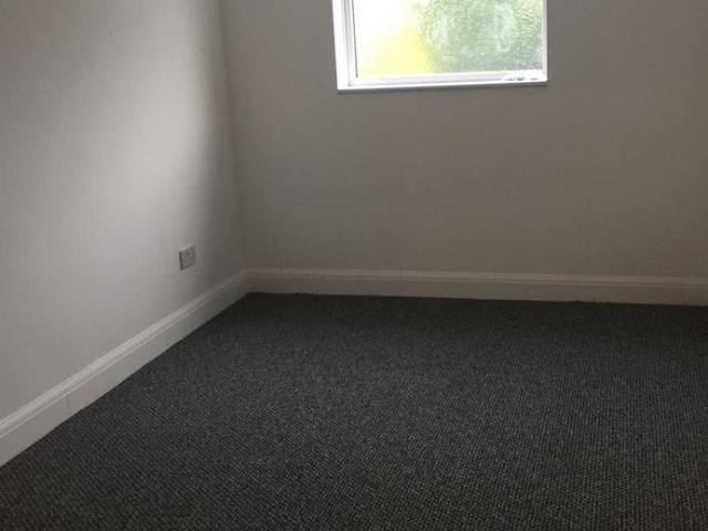 Forest Road, Ilford IG6 1 bed flat to rent £1,600 pcm £369 pw