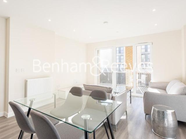 Forest Road, London E17 2 bed flat to rent £2,400 pcm £554 pw