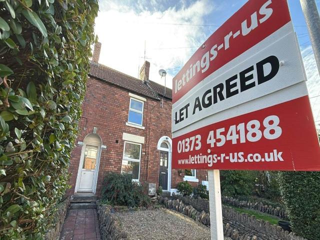 Forest Road, Melksham, Wiltshire SN12, 3 bed property to rent, £1,400 pcm | PrimeLocation