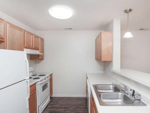 Forest Ridge 4 Bedroom Apartment for Rent at 7676 Horsetail Dr, Indianapolis, IN 46260 Crooked Creek