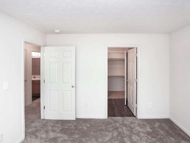 Forest Ridge 4 Bedroom Apartment for Rent at 7676 Horsetail Dr, Indianapolis, IN 46260 Crooked Creek