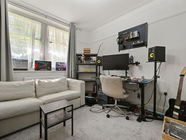 Forest Rise, London, E17