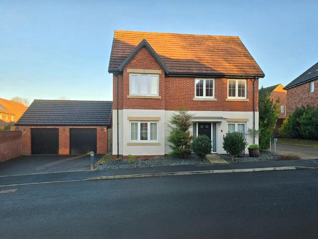 Forester Road, Moulton, NN3 7SF 5 bed detached house to rent £2,250 pcm £519 pw