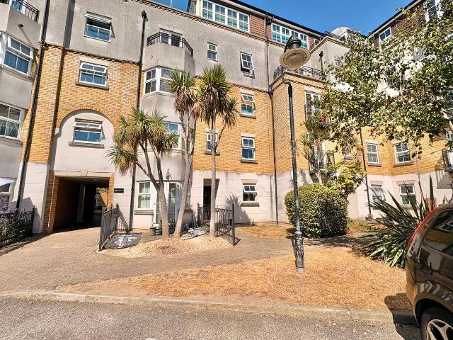 Forge Way, Southend On Sea SS1, 2 bed flat to rent, £1,350 pcm | PrimeLocation