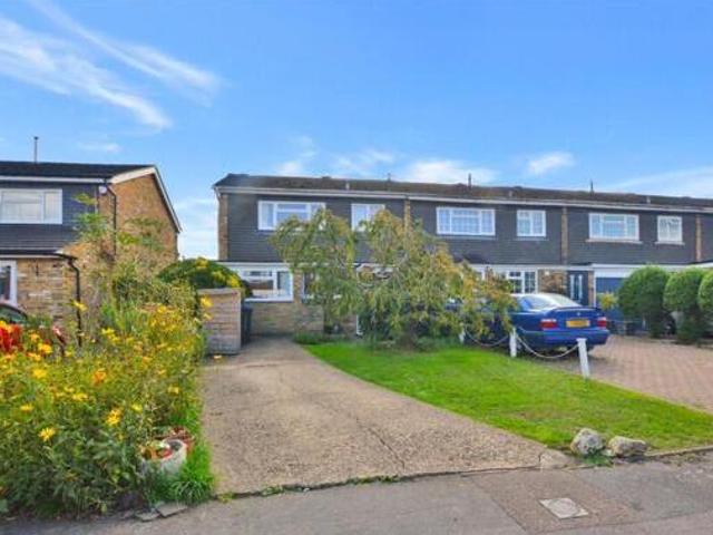 Forge Drive, Farnham Common, 3 Bedroom House