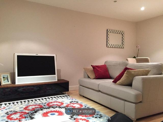Forge Place, Borehamwood WD6, 3 bed semi detached house to rent, £2,400 pcm | PrimeLocation