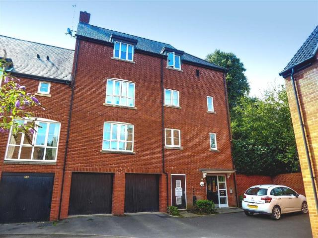 Forge Road, Dursley GL11, 2 bed flat to rent, £995 pcm | PrimeLocation