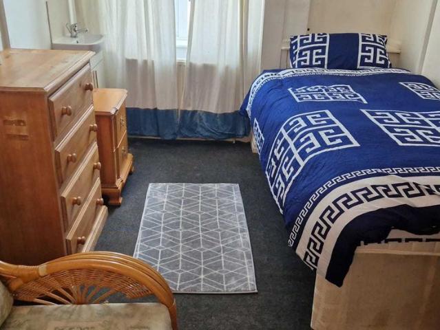 Forge Road, Darlaston WS10, Room to rent, £520 pcm | PrimeLocation