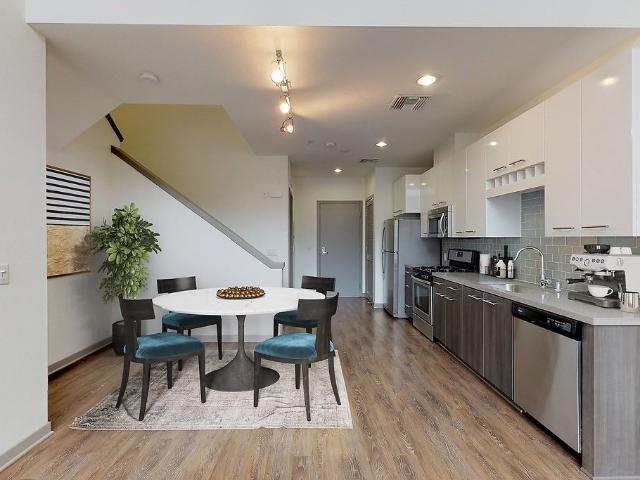 Form 15 Studio Apartment for Rent at 1450 Market St, San Diego, CA 92101 East Village